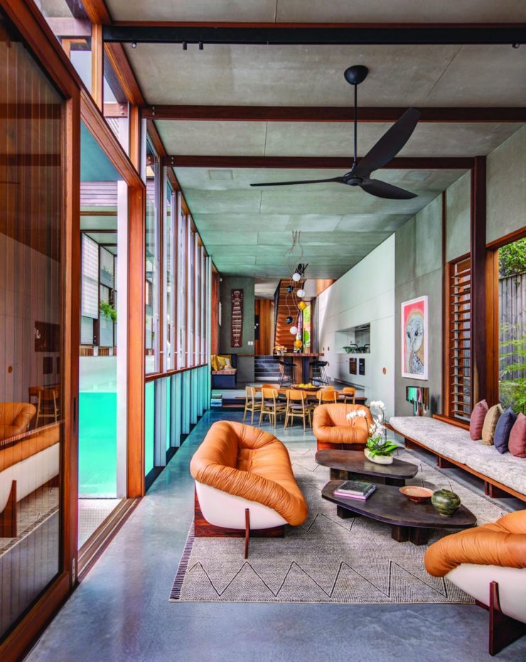 LIVING SCREEN HOUSE, SYDNEY CUSTOM HOMES MAGAZINE