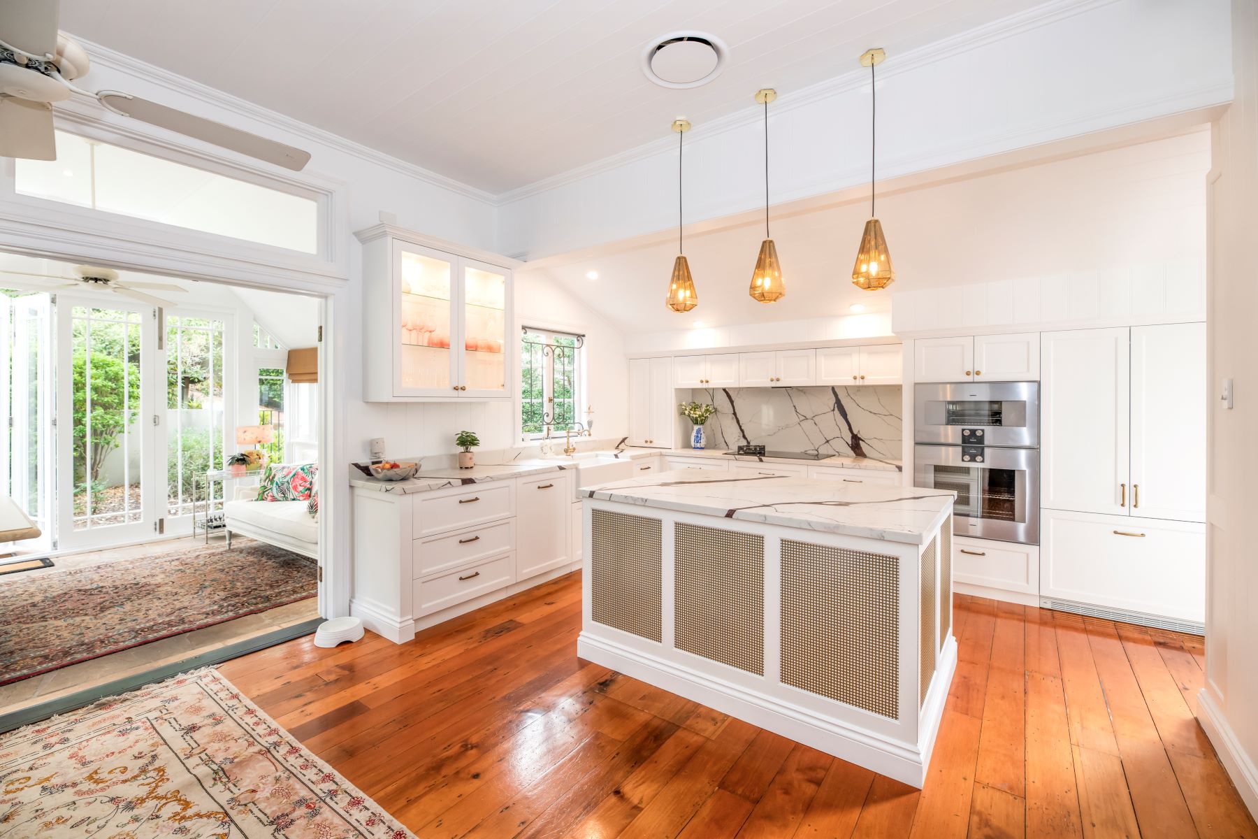 Luxurious Updates to Classic Queenslander - Custom Homes