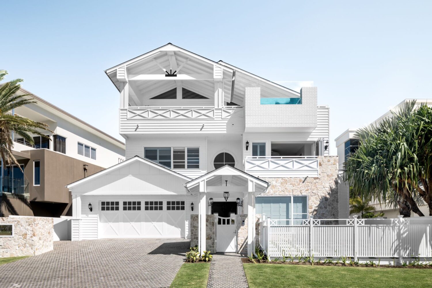 Raby Bay Beauty - Custom Homes