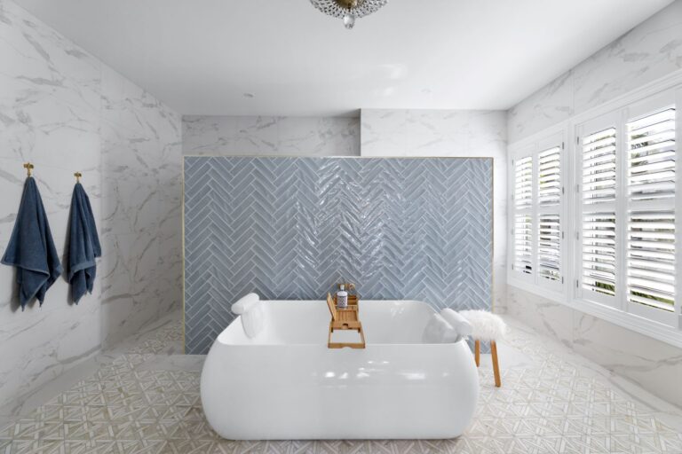 Raby Bay Beauty - Custom Homes