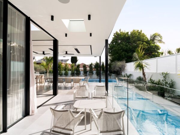 Brighton-Le-Sands Luxury Home - Contemporary Coastal