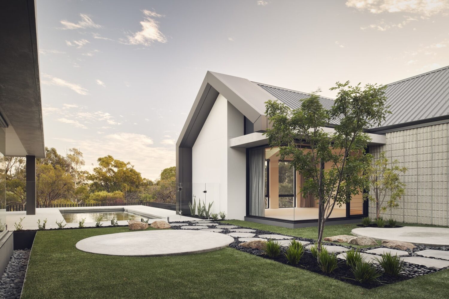 Luxury Single Storey Home Designed With Creative Freedom