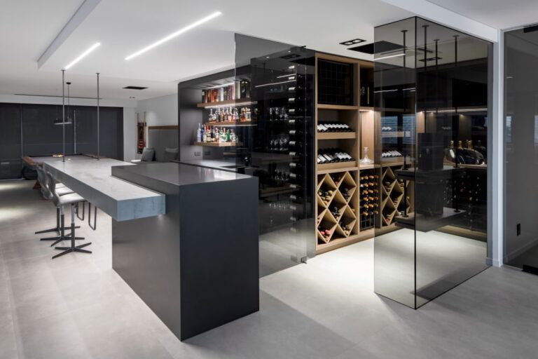 Home Bar and cellar Design