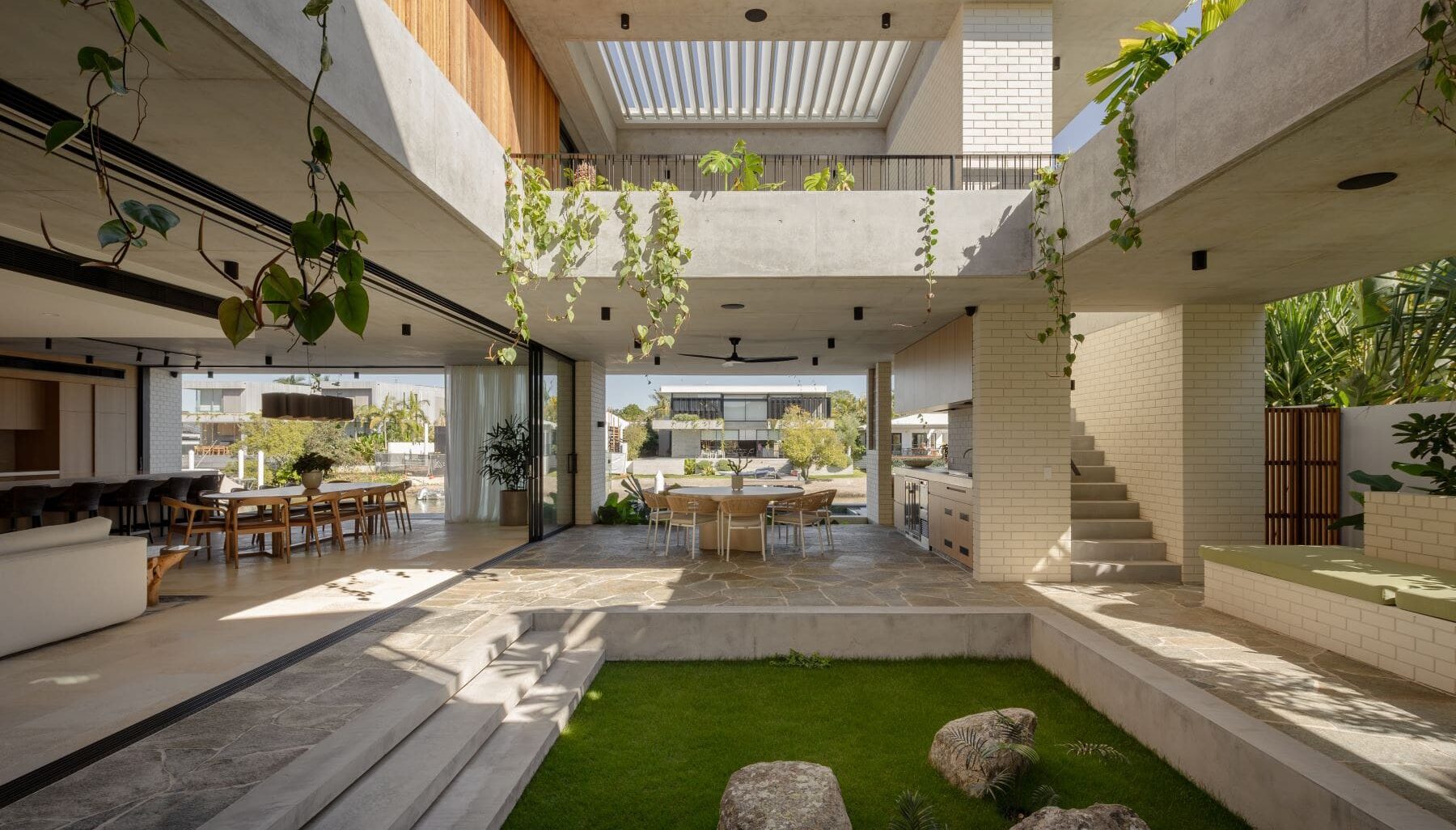 Noosa Canal front home